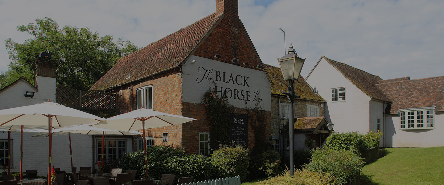 The Black Horse Pub & Restaurant in Great Linford, Buckinghamshire